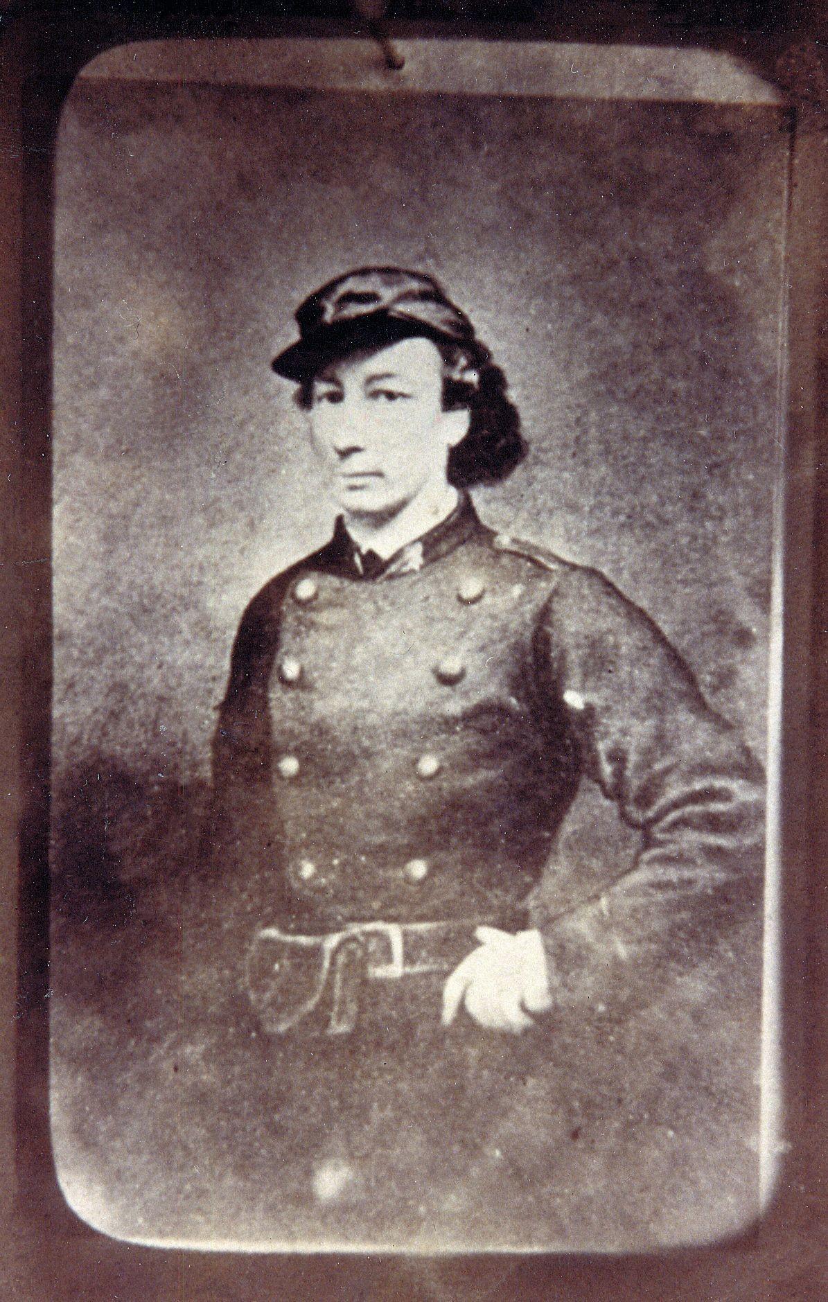 Louise Michel pendant la Commune de Paris | Lelivrescolaire.fr